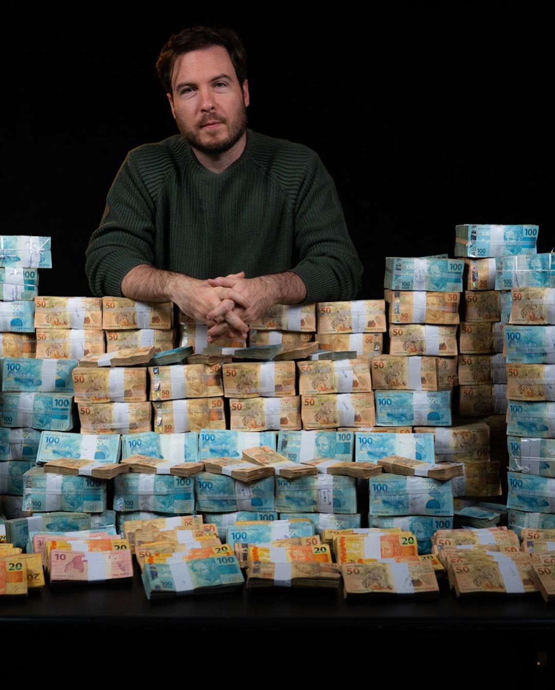 Thiago Nigro e sua fortuna de 10 milhões feita em 1 minuto - Aconteceu Bicas